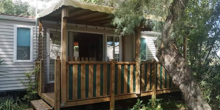 Joli Mobil Home Au Bord De L'étang De L'arnel - Villeneuve-lès-Maguelone