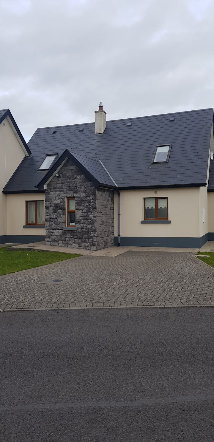 Your Seaside Sanctuary Along The Wild Atlantic Way - Enniscrone