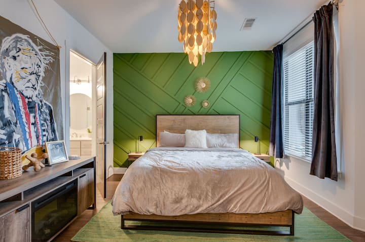 Penthouse❤️nashville W/pool & Steps 2 Broadway - Nashville, TN