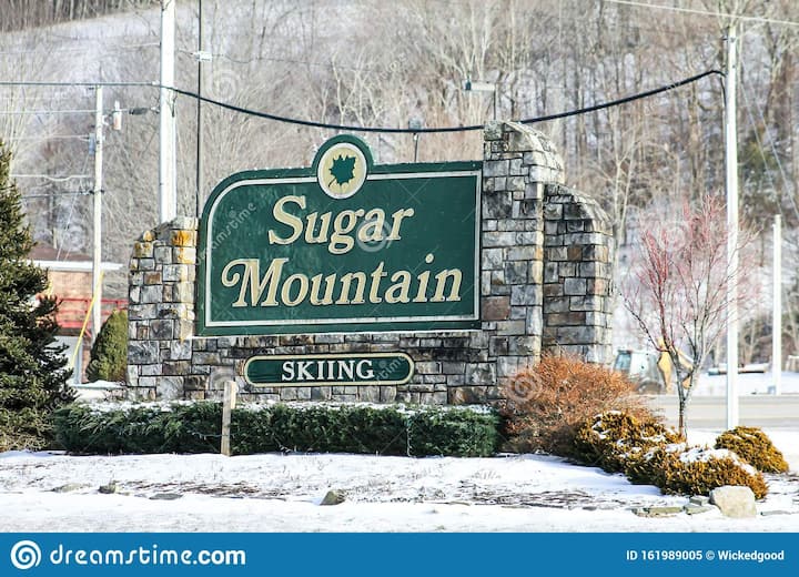 Modern Cabin Condo Awaits You In Sugar Mountain - Sugar Mountain, NC