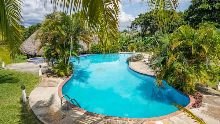Tropical Beach Home W/ Pool & Ocean View - Panama
