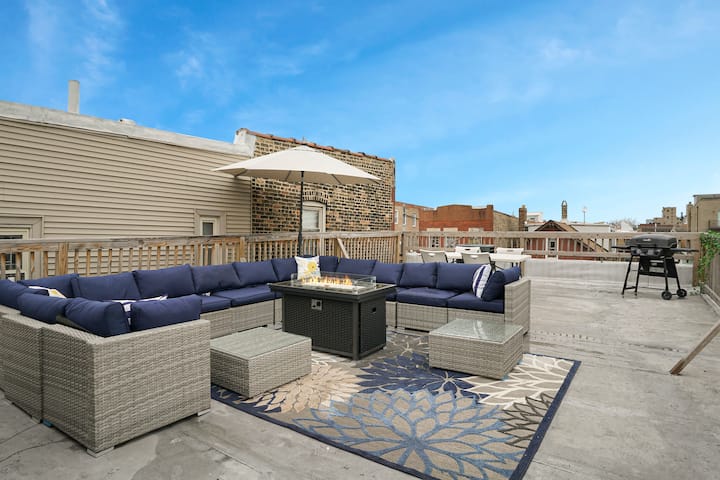 Boho Chic 3br Apt. With Private Rooftop! - Chicago, IL