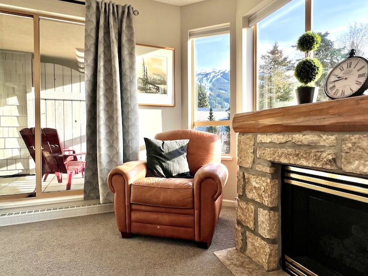 Location! Two Bed/two Bath With Mountain Views! - 휘슬러