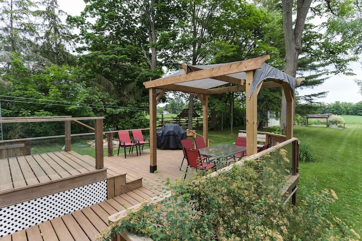Family Friendly Sandbanks Retreat - Sand Banks