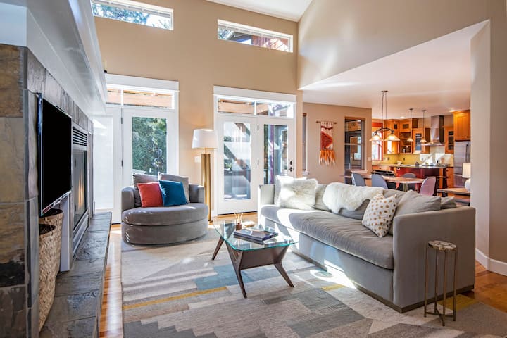 Westside | Walk To River Trail | 30 Day Stay - Bend, OR