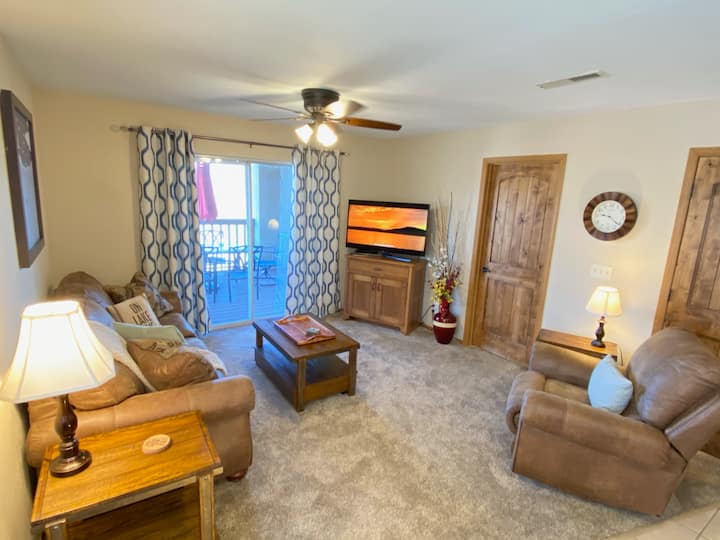 Walk In Condo; Lake Views; Next To Sdc - Table Rock Lake