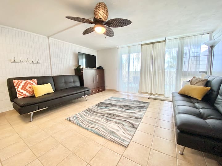 Deluxe Beachfront Condo With A Breath Taking View - Mililani, HI