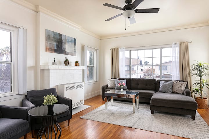 Cozy House Near Attractions - Hollywood, CA