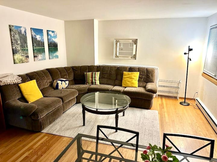 Short Walk To Uw,spacious Modem In Unit (43) - Seattle, WA