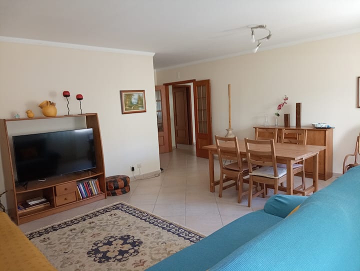 Apartamento Grande E Luminoso - Olhão