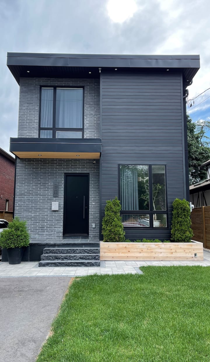 The Modern Flat - Mississauga