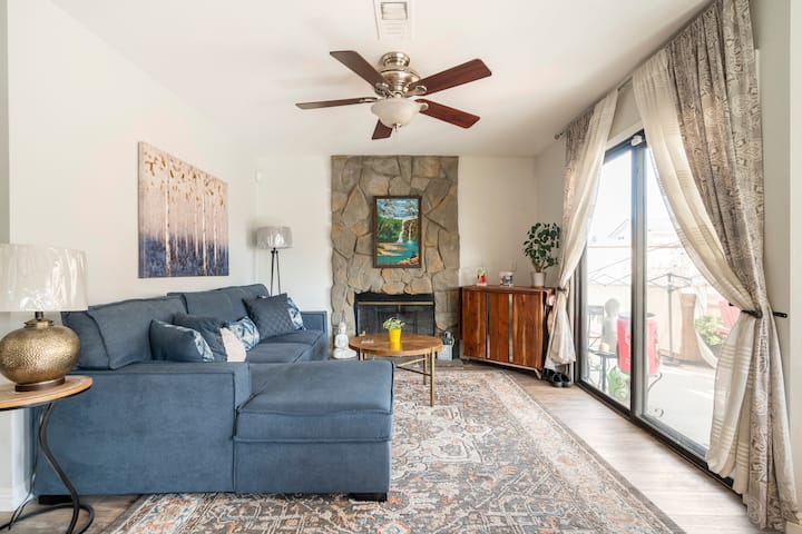 Vivi's Place/private Room & Bath 4female - By Armc - Fontana, CA