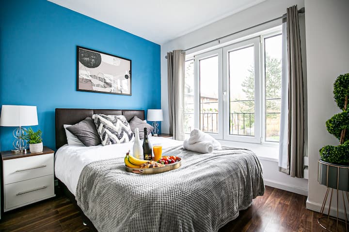 🌟Centralmk - 6 Bedroom 2.5 Bath House - Sleeps 12🌟 - Milton Keynes