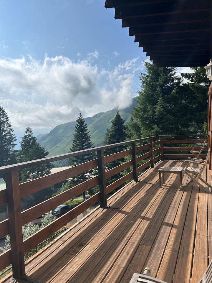 Chalet Avec Vue Exceptionnelle Au Pied Des Pistes - Gourette