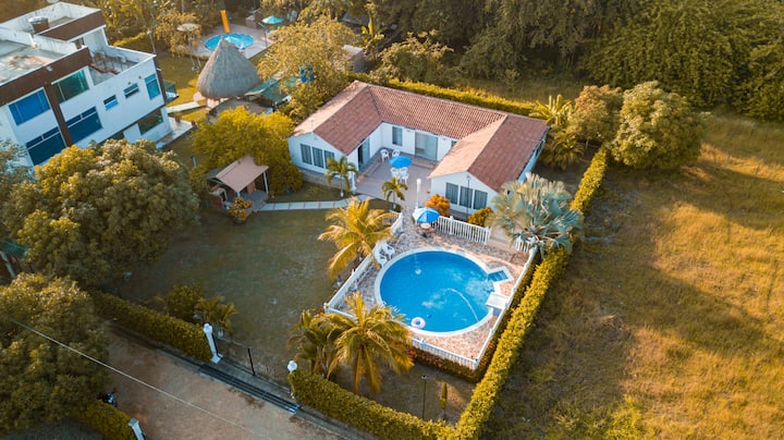 Hermosa Casa Campestre, Comodidad Y Privacidad - Carmen Apicala