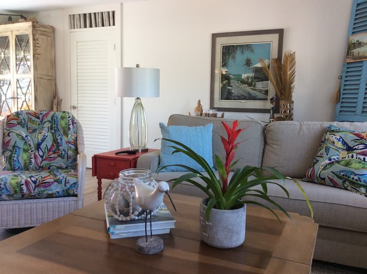 Mermaids Cove, Don't Miss This Listing! - Fort Myers, FL
