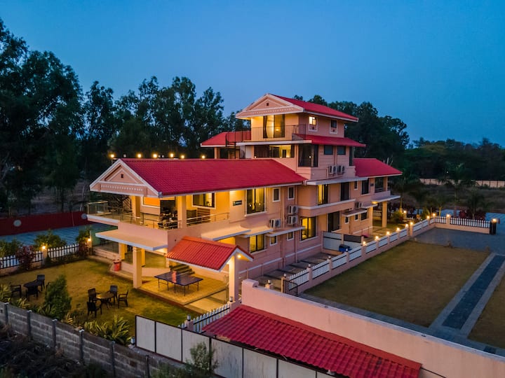 12bhk Dream Mansion | Private Pool & Chef - Lonavla