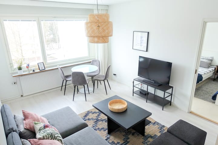 Top Floor Bright Apartment, Green Neighborhood - Espoo