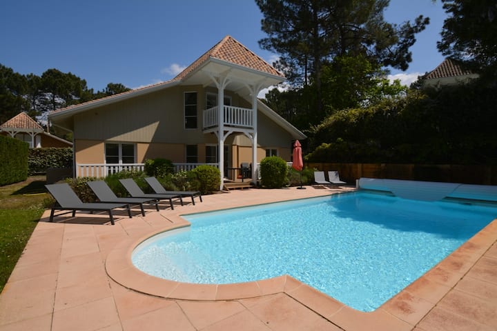 Villa 4 Chambres Piscine Privée Chauffée - Lacanau
