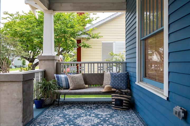 The Blue Fish Cottage - Galveston, TX