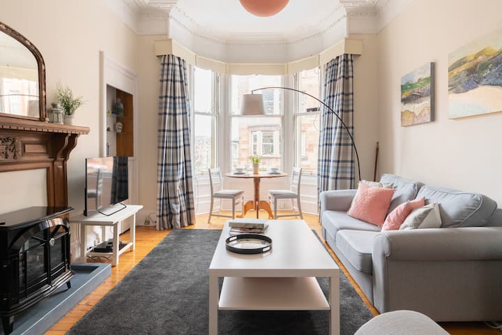 Homely & Spacious 2 Br Flat In Bruntsfield - Edinburgh