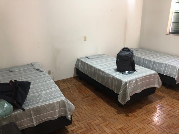 Casa Ampla E Espaçosa, Bem Localizada E Mobiliada - Piratininga