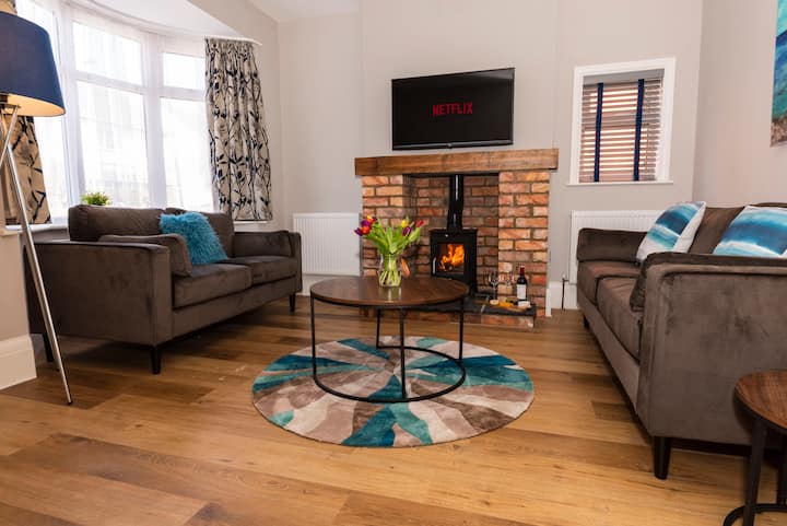 Breakspeare House - Luxury Holiday Home By The Sea - Scarborough
