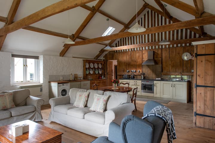 The Granary - Spacious, Stylish Barn Conversion. - Yeovil