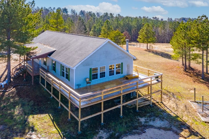 Getaway To The Southern Pines On 52 Acres! - Blacksburg, SC