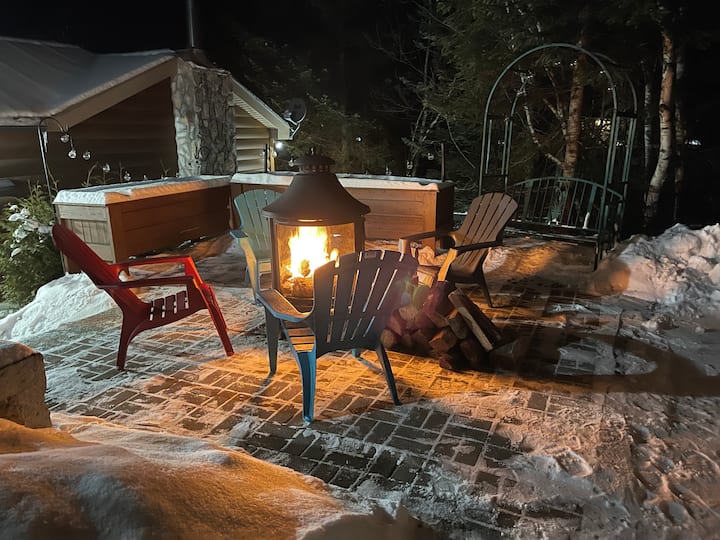 ☀ Le Maikan Rustique Chalet 3 Ch/foyer/wifi ☀ - Quebec