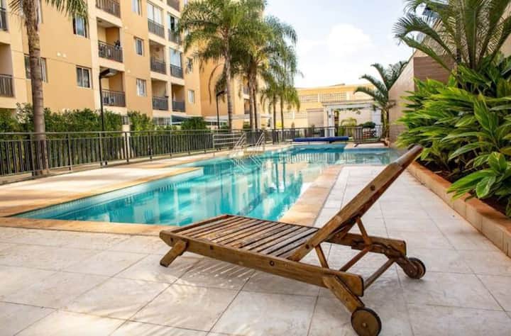 Quarto E Sala Com Piscina Aquecida - Brasil