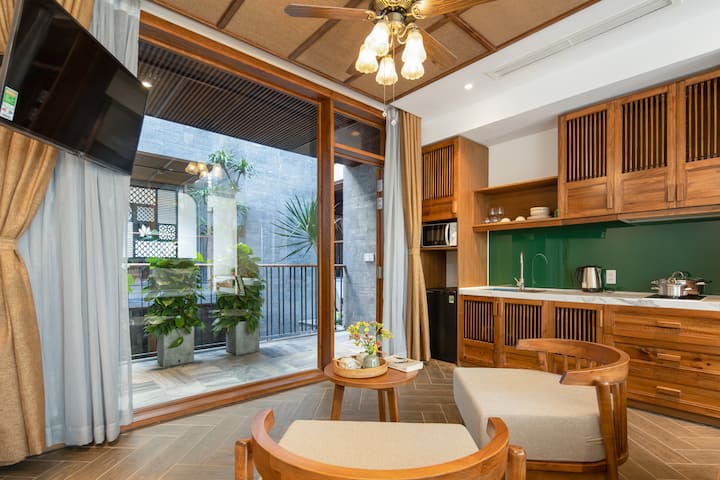 Vernal Home Boutique - Studio Koi View - Đà Nẵng