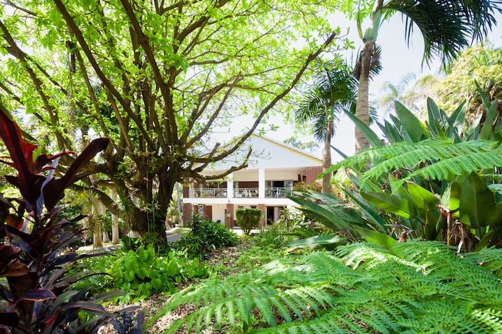 Summer Place Guest House: 4 Guests - Port Edward
