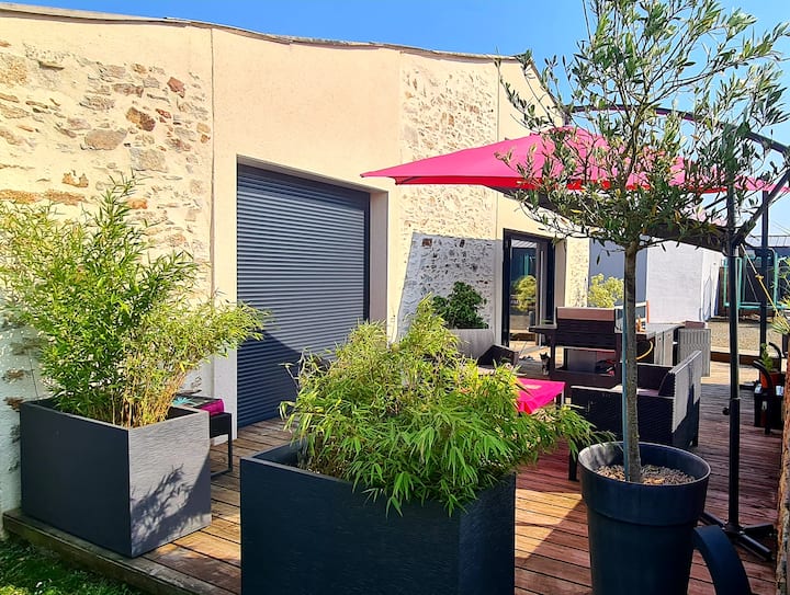 La Maison De Steve, Helo Et Les Enfants - Vallet