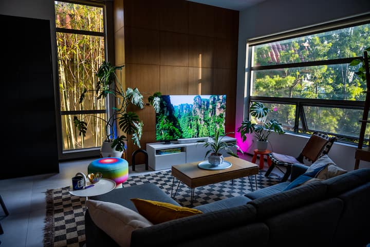 Vibrant Weho Condo - West Hollywood