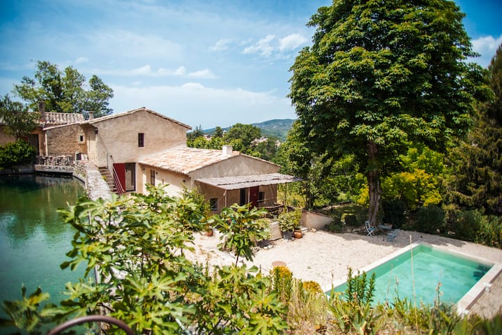 Chambre 1  Le Petit Moulin - Lourmarin