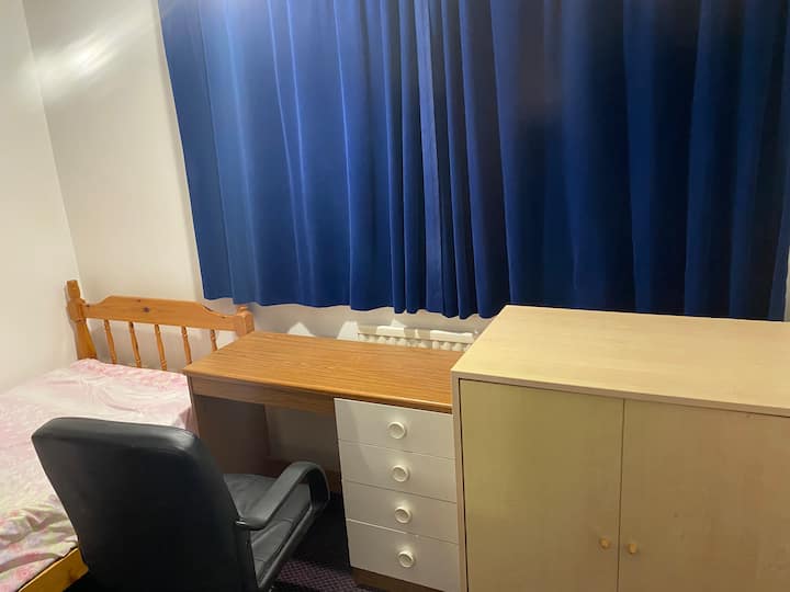 Single Bed Close To Town Centre - Luton