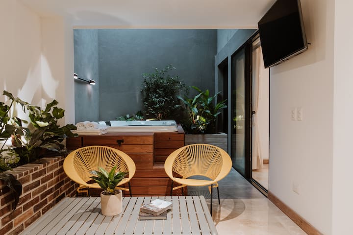 Exclusive Priv Jacuzzi 2min Walk Lleras & Provenza - Medellin, Antioquia, Colombia