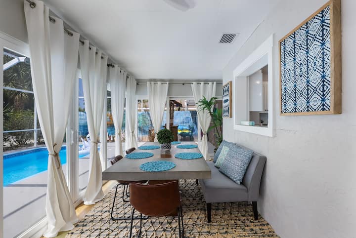 Cozy Beach House W/ Pool - Bradenton, FL