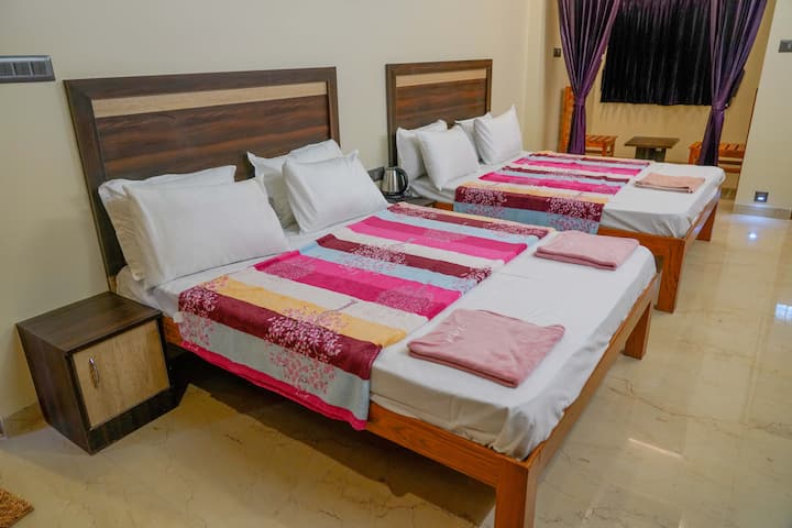 Luxurious Family Resort W/ Wifi+ Parking + Balcony - Yercaud