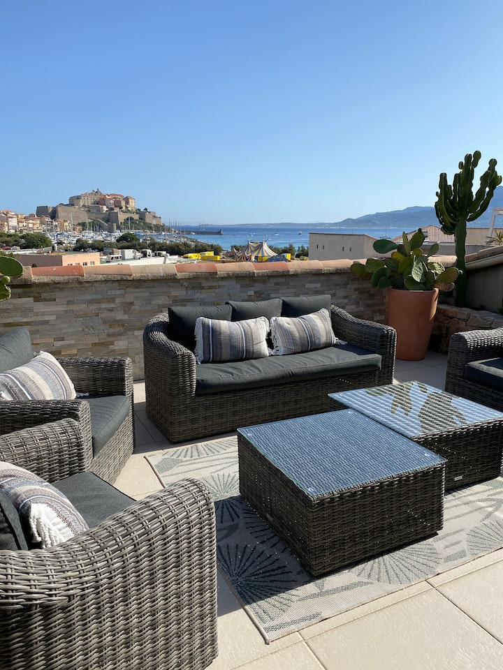 Schöne Wohnung T6 Duplex-terrassen 120m2 Außergewöhnlichen Meerblick Calvi Zentrum - Korsika