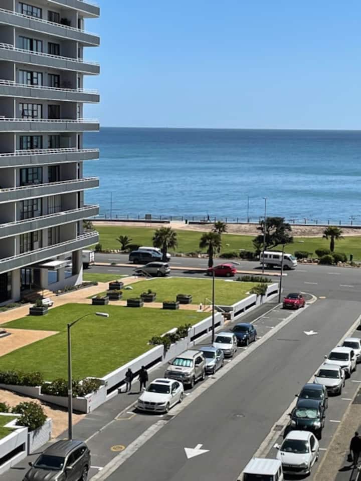 Vicmor 50m From Beach Road And Sea Point Promenade - Ciudad del Cabo
