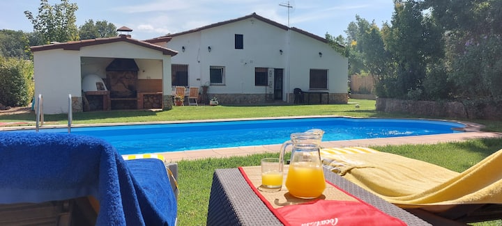 Casa En Caldes De Malavella Con Jardín Y Piscina. - Caldes de Malavella
