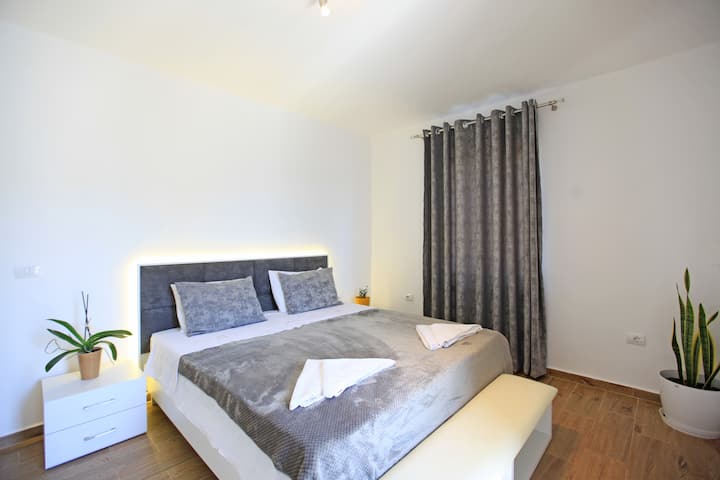 Luxury Spacious Apartment Near Saranda Center - Saranda