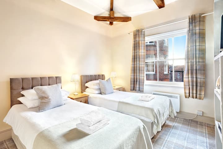 Standard Twin - York, UK