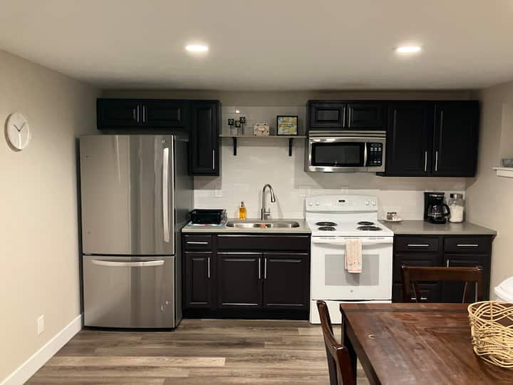 Cozy Getaway Near Slc Airport & Downtown - Salt Lake City, UT