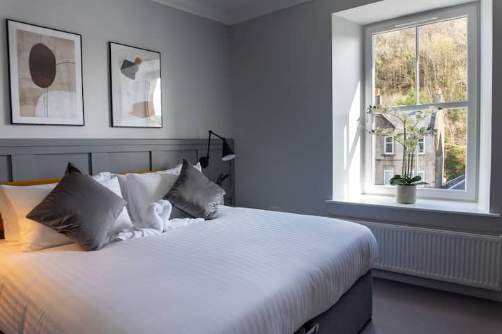 21/3 Airds Crescent - Stylish 2 Bedroom Apartment - Oban