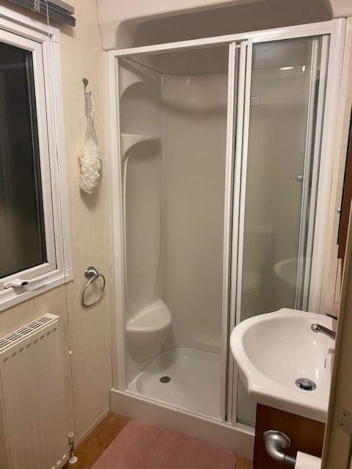 2 Bedroom Caravan On Hayling Island Close To Beach - Havant