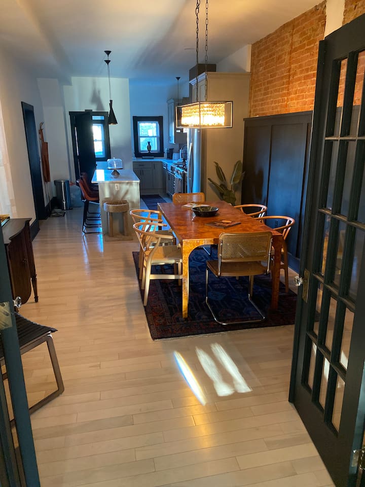 Historic Ambience City Boutique- Come As You Are - Lancaster, PA
