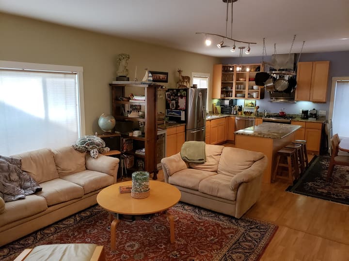 Cozy And Fun Family Get Away! - West Coast